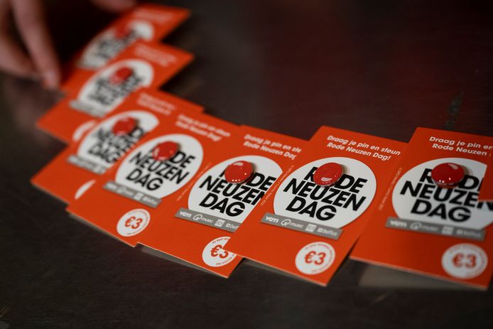 Rode Neuzen Dag houdt halt bij afscheidsconcert van Rob de Nijs in ...