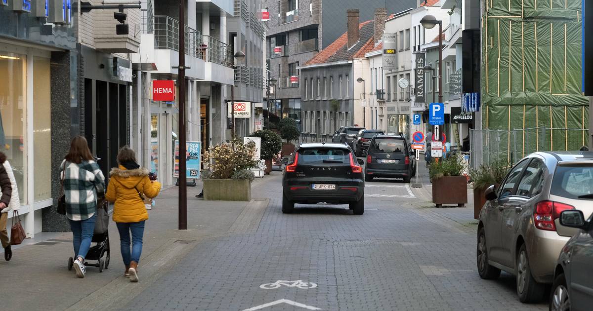 Eerste half uur gratis parkeren in centrum van de stad | Waregem | hln.be