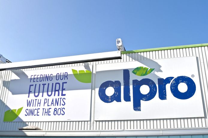 Alpro bestaat 40 jaar en investeert fors in duurzaamheid: “Wevelgem ...
