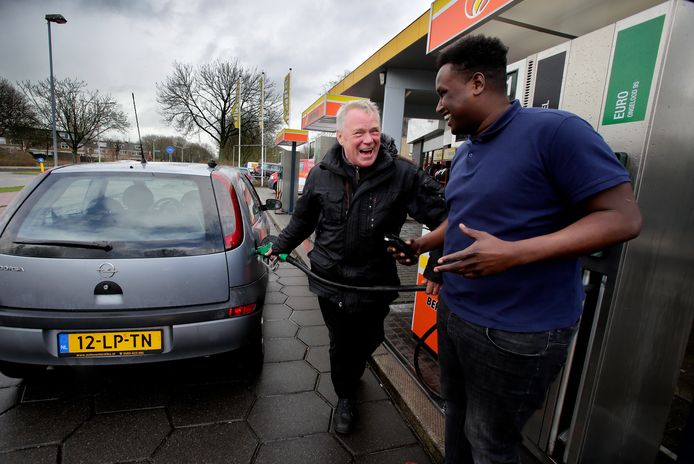 Tankstation Sliedrecht krijgt een andere naam, maar pompbediende Jack ...