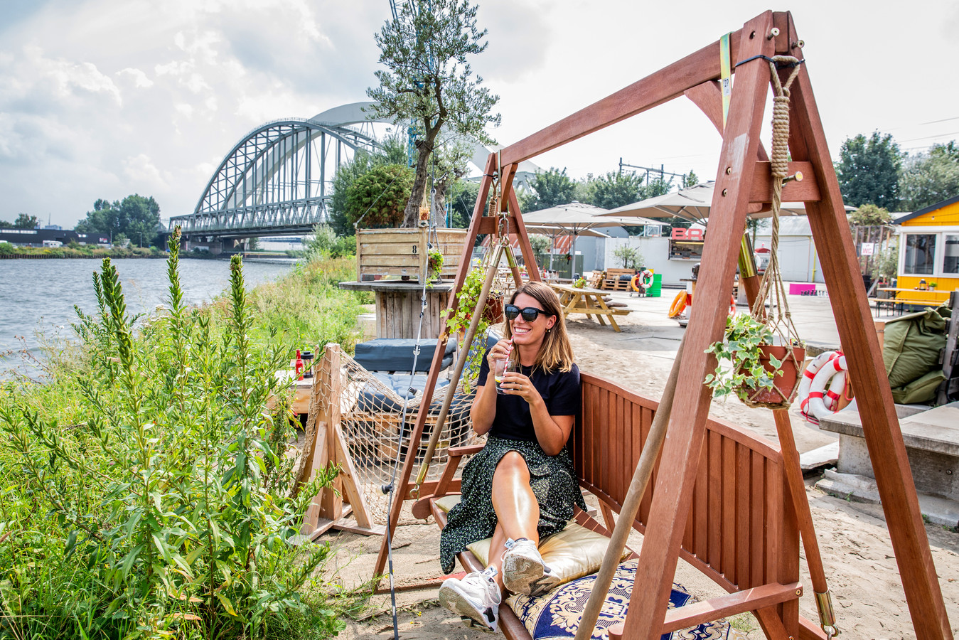 NOS-presentator Malou Petter: ‘Op straat blijven mensen hooguit wat ...