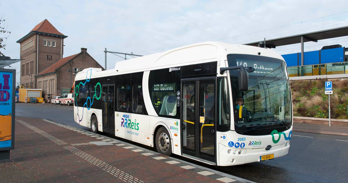 Fluisterstil en comfortabel: de nieuwe bussen van RRReis vallen in de ...