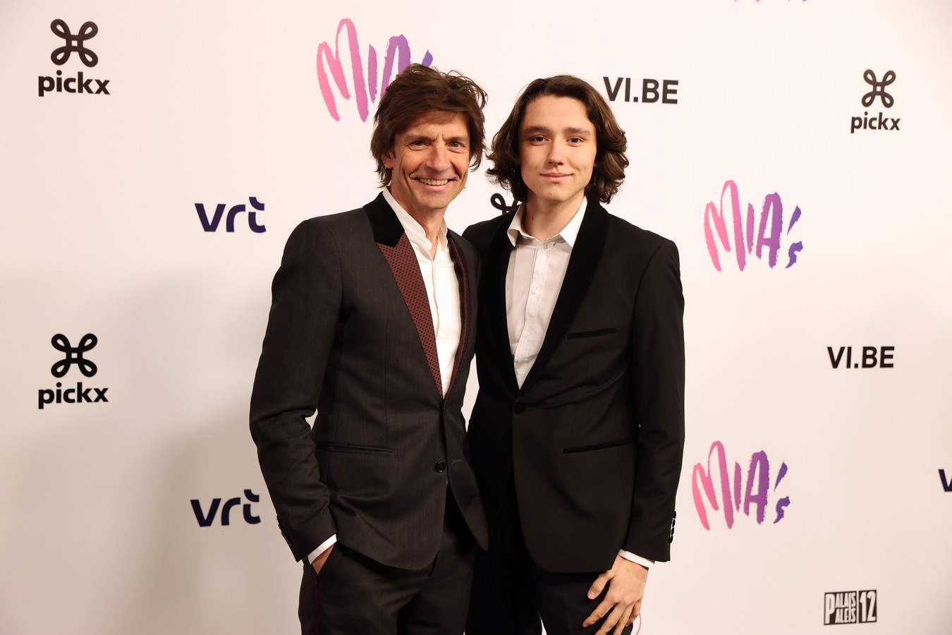 Nono Wauters maakt tv-debuut aan de zijde van papa Koen: “Thuis noem ik ...