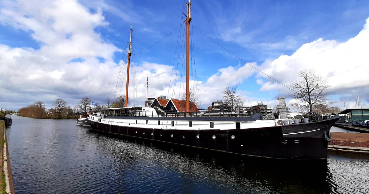 Pannenkoekenboot stuurt aan op nieuwe koers in Almelose wateren ...