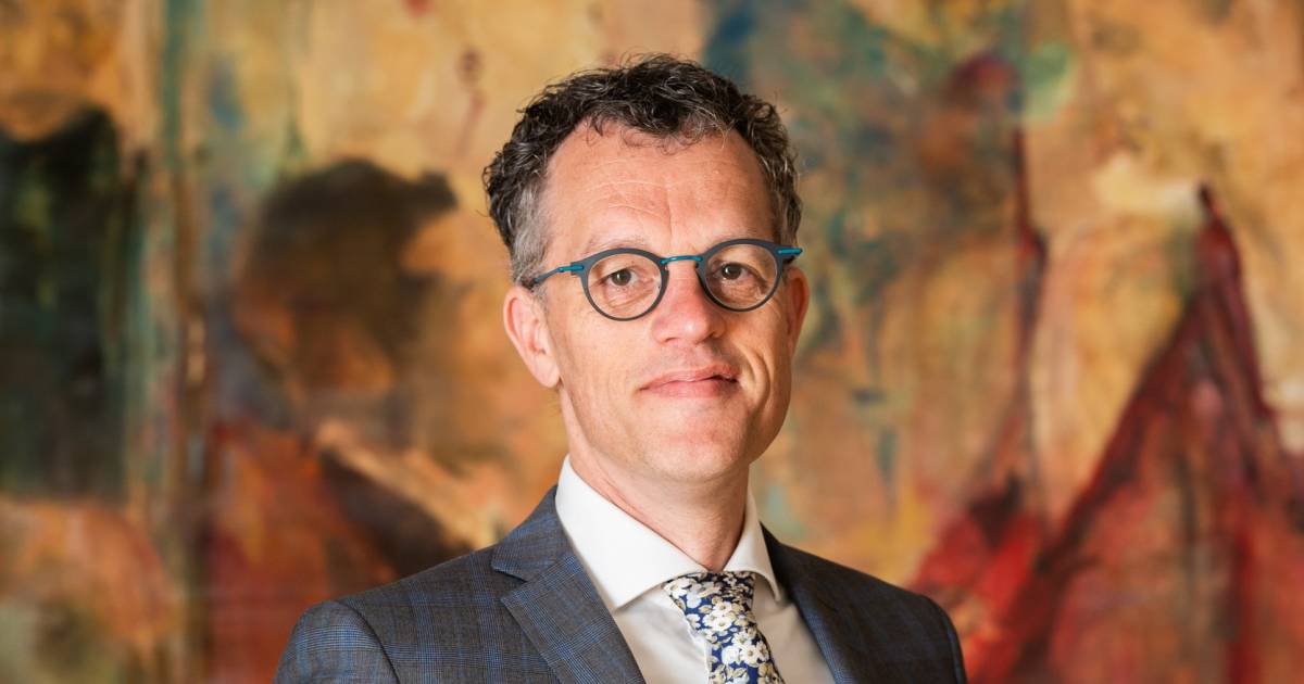 Barneveldse wethouder Hans van Daalen mag ambtsketen van Ermelo gaan ...