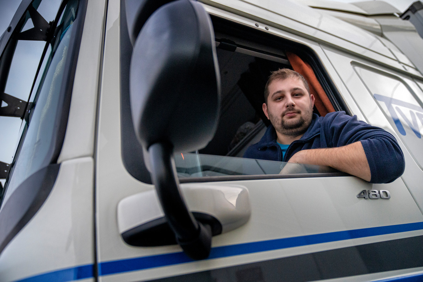 Truckers overnachten noodgedwongen op de vluchtstrook: 'Ze staken m'n ...