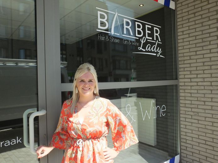 Lieselotte eerste ‘barber lady’ van de stad: “Ook vrouwen kunnen een ...