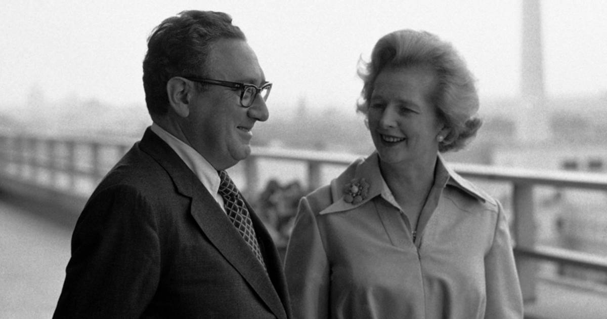 Henry Kissinger en Shirley Bassey bij uitvaart Thatcher | Buitenland ...