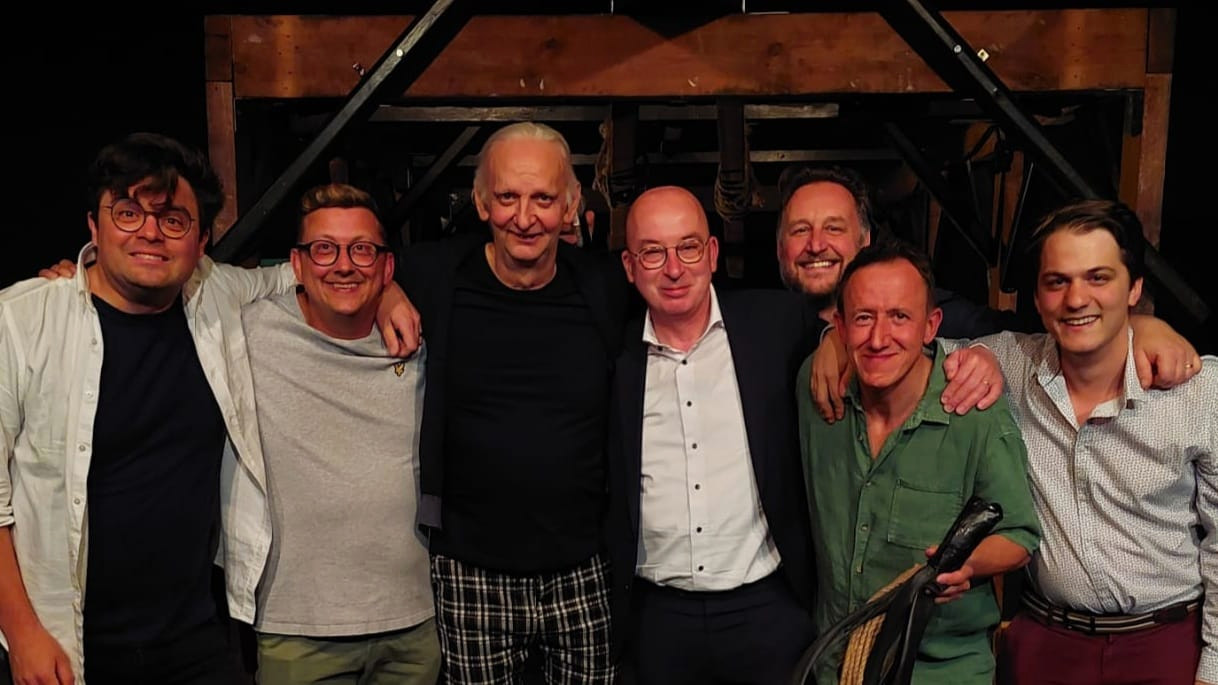 Dendermonds burgemeester Piet Buyse op bezoek bij de Aalsterse pijnders ... Dendermonds burgemeester Piet Buyse op bezoek bij de Aalsterse pijnders ...