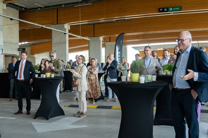 INTERVIEW. Schepen Koen Kennis (N-VA) stelt eerste boek over ...