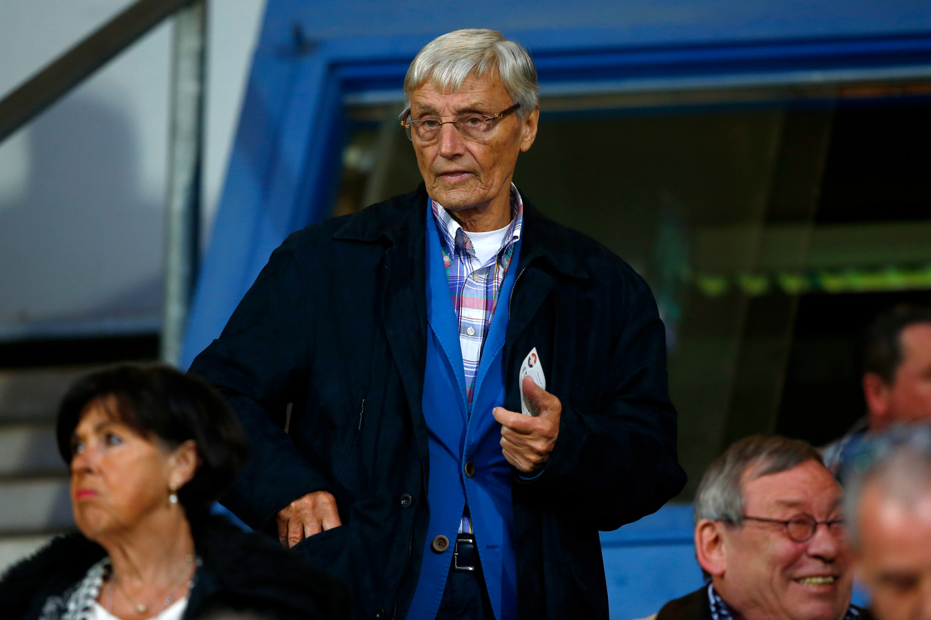 Meesterscout Piet de Visser (88) staat nog altijd onder contract bij ...