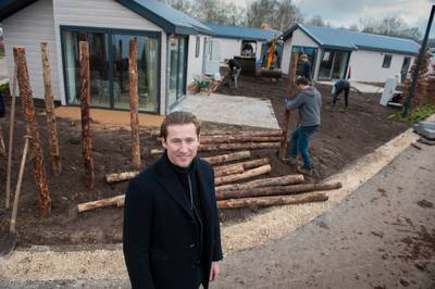 Oude stacaravans Droomgaard zijn vervangen door luxe vakantiewoningen ...