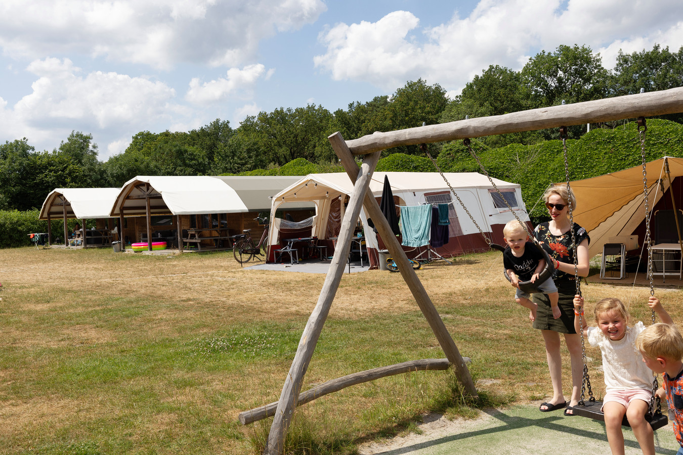 Camping wordt chiquer: ook op Brabantse parken maken tent en caravan ...
