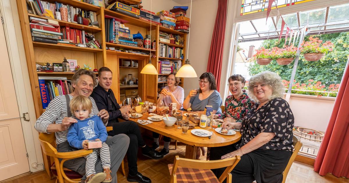 Samen ontbijten en kwistig groeiende planten: deze familie viert ook de ...