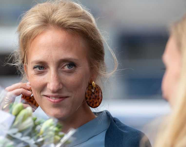 Van mini-jurk tot sprookjesjapon: dit waren de trouwjurken van prinses ...