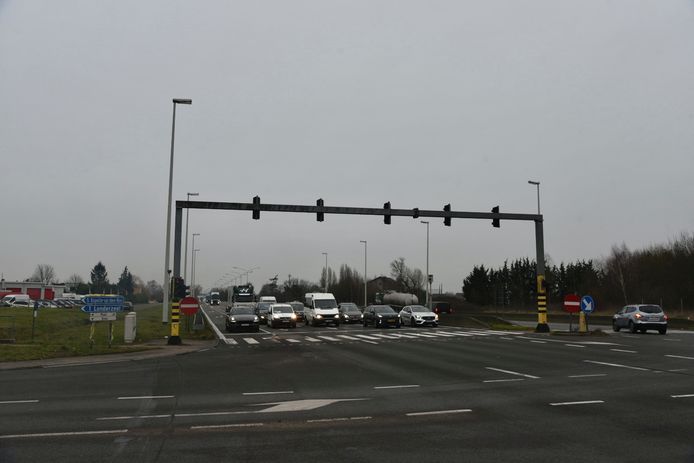Drie gewonden bij ongeval op A12, weg weer vrijgemaakt | Londerzeel ...