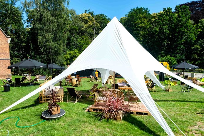 Zomerbar BarBaar klaar voor opening: “We doen dit voor én met Michiel ...