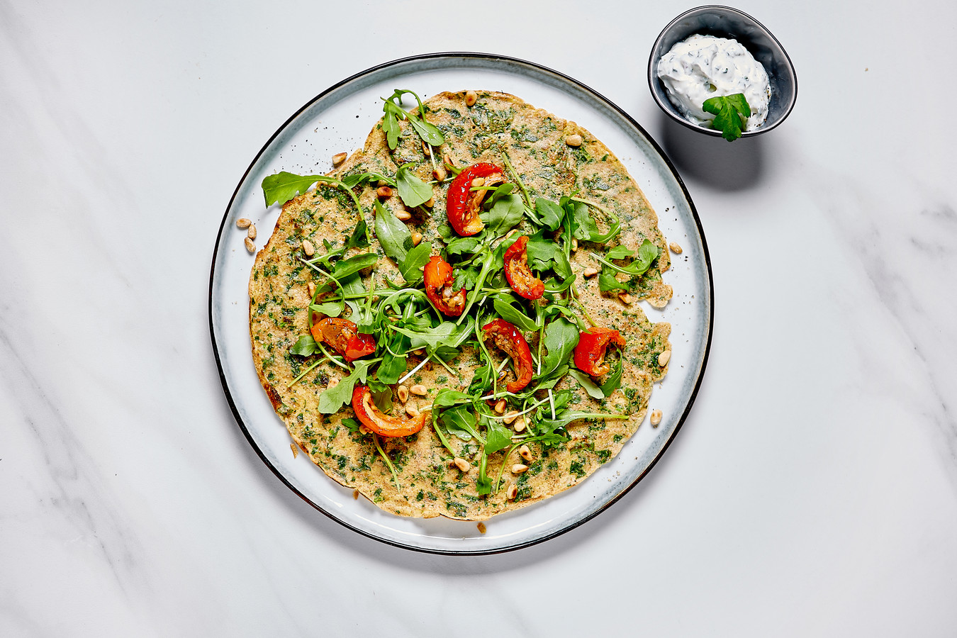 Geen zin in choco of suiker? 4 hartige pannenkoekenrecepten van Sandra Bekkari en Loïc Van Impe ...