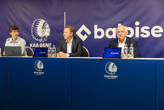 AA Gent stelt Baloise voor als hoofdsponsor en onthult nieuwe shirts: “We willen ambitie ...