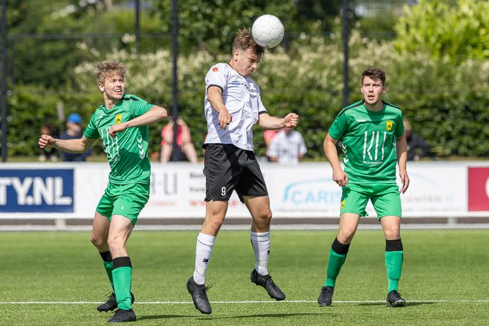 Hans Maus met SHO van voetbalfeest naar kansloos verlies in finale ...