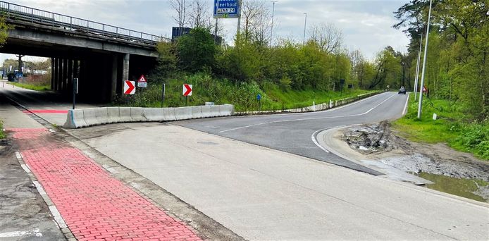 Goot tussen Heikantstraat en Steenweg op Meerhout wordt verwijderd ...