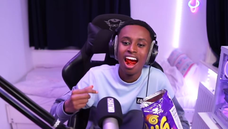 Iedereen houdt van goedlachse vlogger Chatmo (20): ‘Ik word zelfs op ...