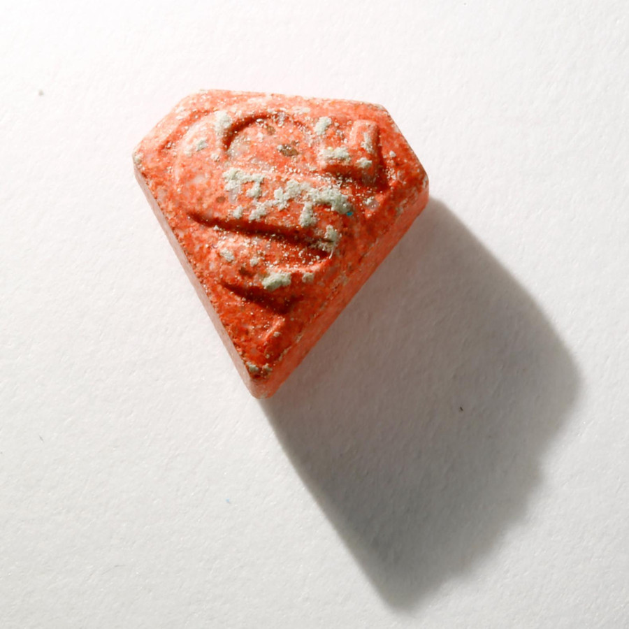 Trimbos Instituut waarschuwt voor dodelijke xtc-pil | Foto ...