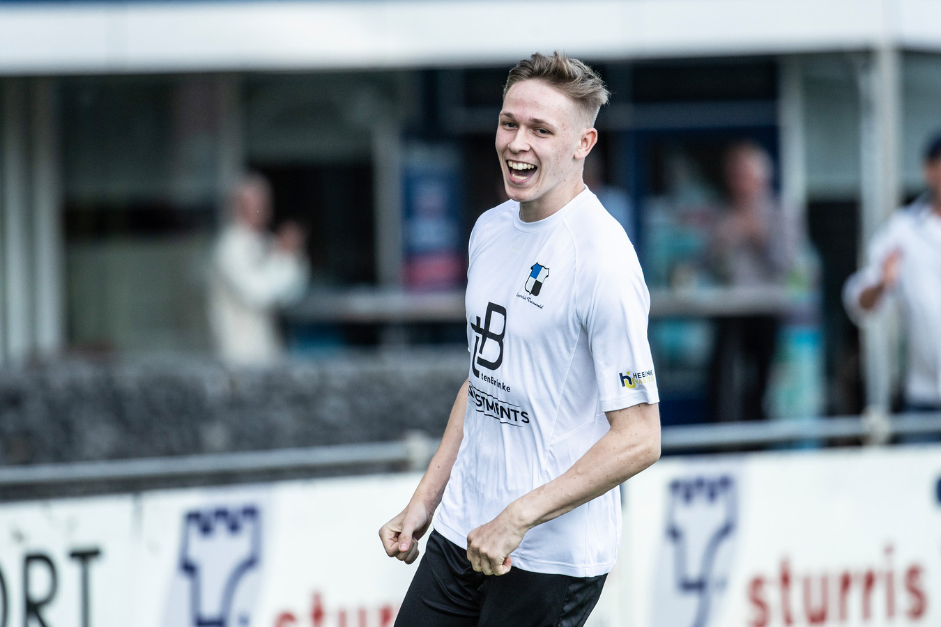 Hier vind je alle uitslagen, doelpuntenmakers en verslagen van de ...