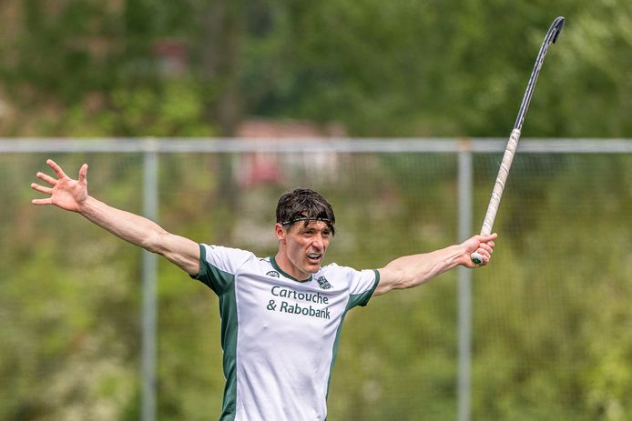 Timmo Kranstauber (36) stopte met hockeyen, werd assistent-coach, maar staat nu weer op het veld ...