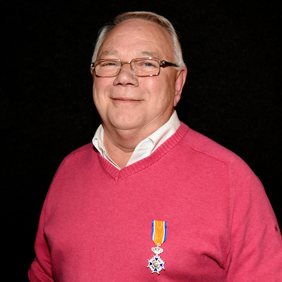 Jan van de Put heeft na een lintje van de koning er nu ook een van de ...