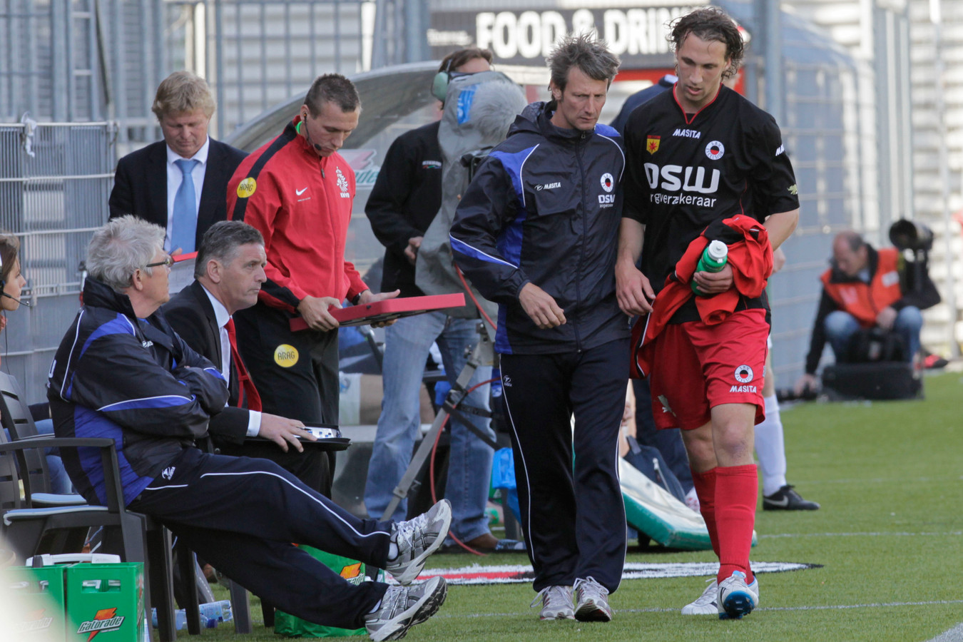 Strijd tussen Excelsior en SC Heerenveen speciaal voor Geert-Arend ...