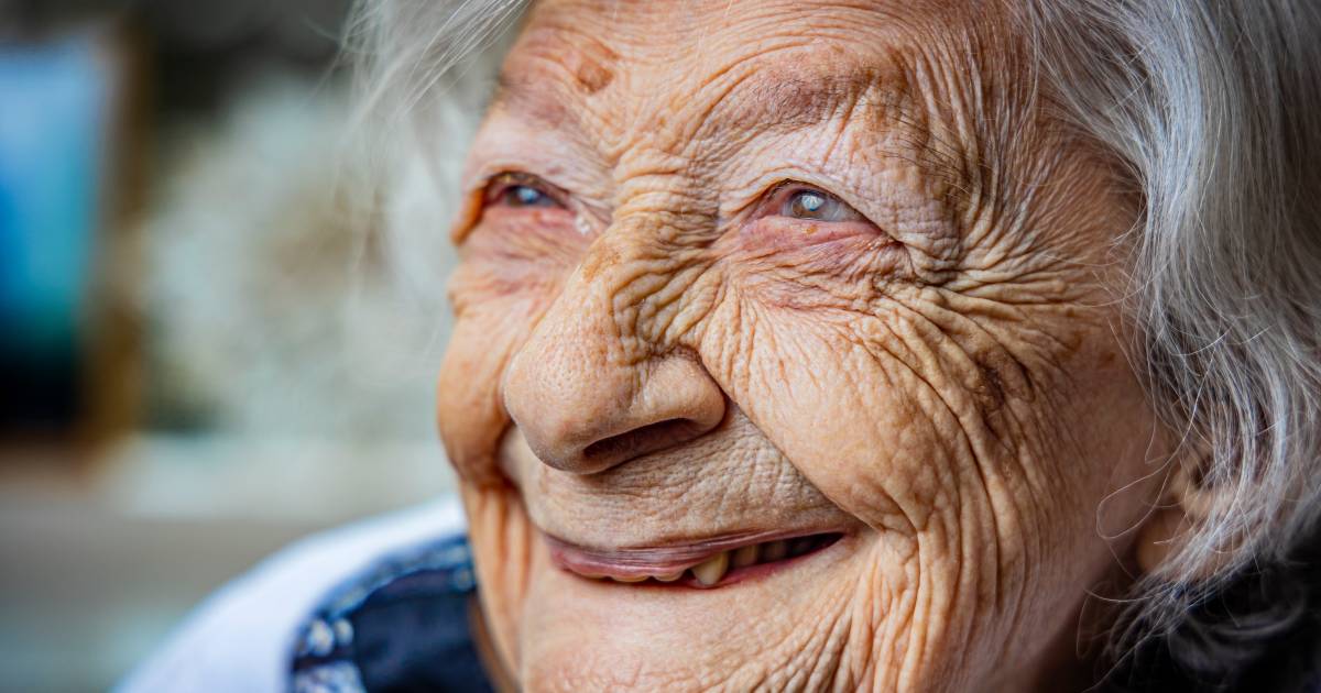 In een verzorgingshuis? Mevrouw Van Loon (105) zou het liever anders zien: ‘Als ik de kans krijg ...