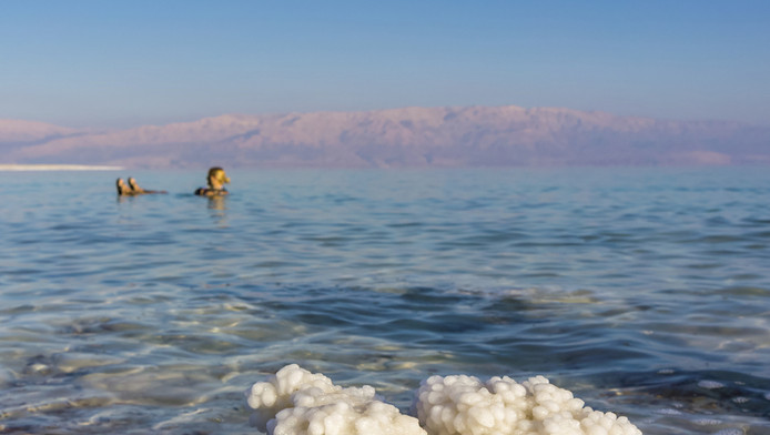 Rode Zee schiet Dode Zee te hulp | Nieuws | AD.nl