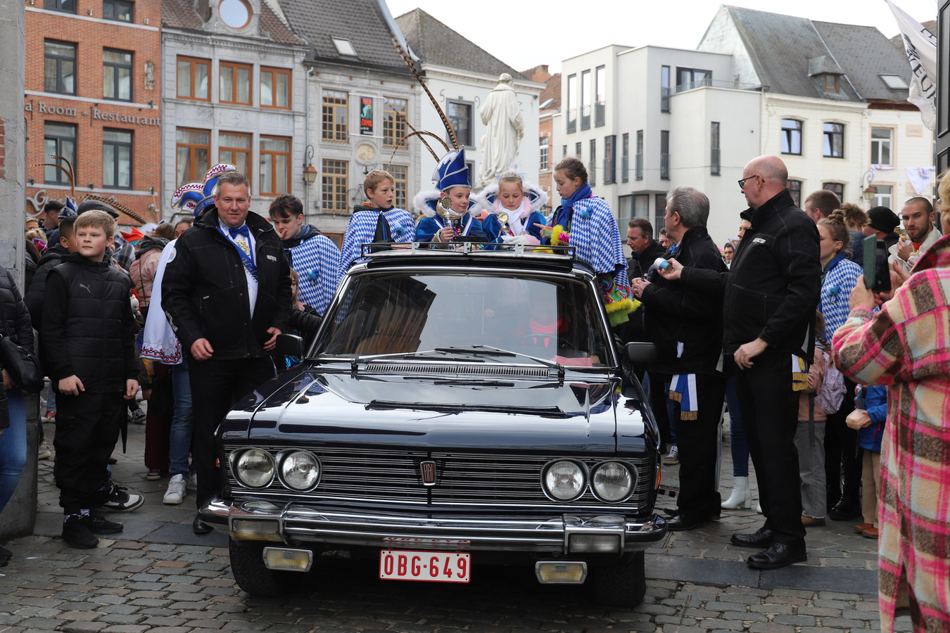 IN BEELD. Mini-prinsenpaar Vince en Kytana openen officieel de grote ...