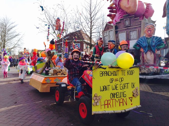 Optocht Rossum groter dan ooit | Dinkelland | tubantia.nl