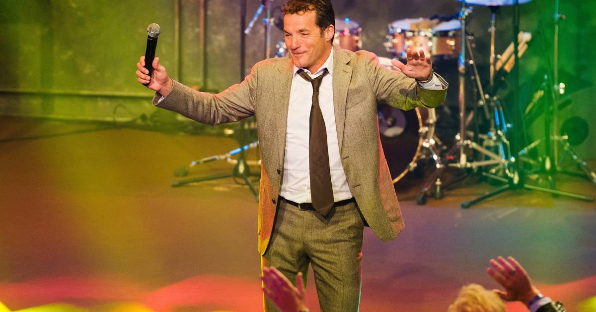 Buma NL Award en gouden plaat voor zanger John de Bever | Default | bd.nl