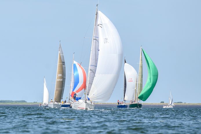 Wachten op wind bij Deltaweekend: ‘Zeilers willen zeilen’ | Sport in ...