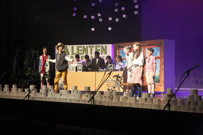 Leerlingen De Springveer schitteren tijdens nieuwe musical | Beersel ...