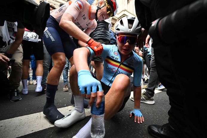 REACTIES. “Zo trots op Lotte”: ook bondscoach Willems, ploeggenotes en ...