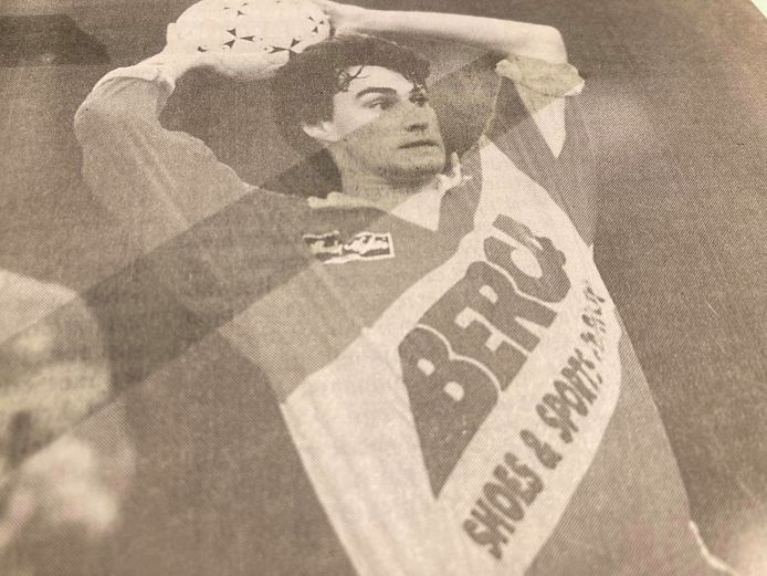 LEVENSVERHAAL. Voetbalwereld in diepe rouw door overlijden van ...