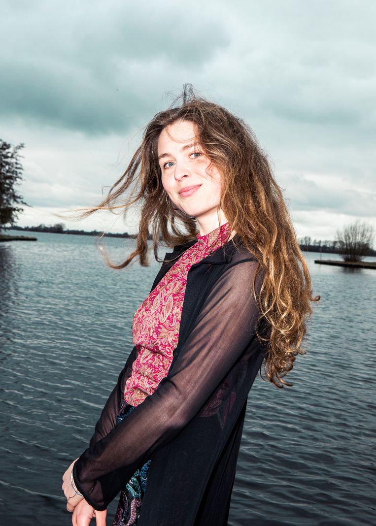 Voor Sofie Porro is er meer dan alleen acteren | De Volkskrant