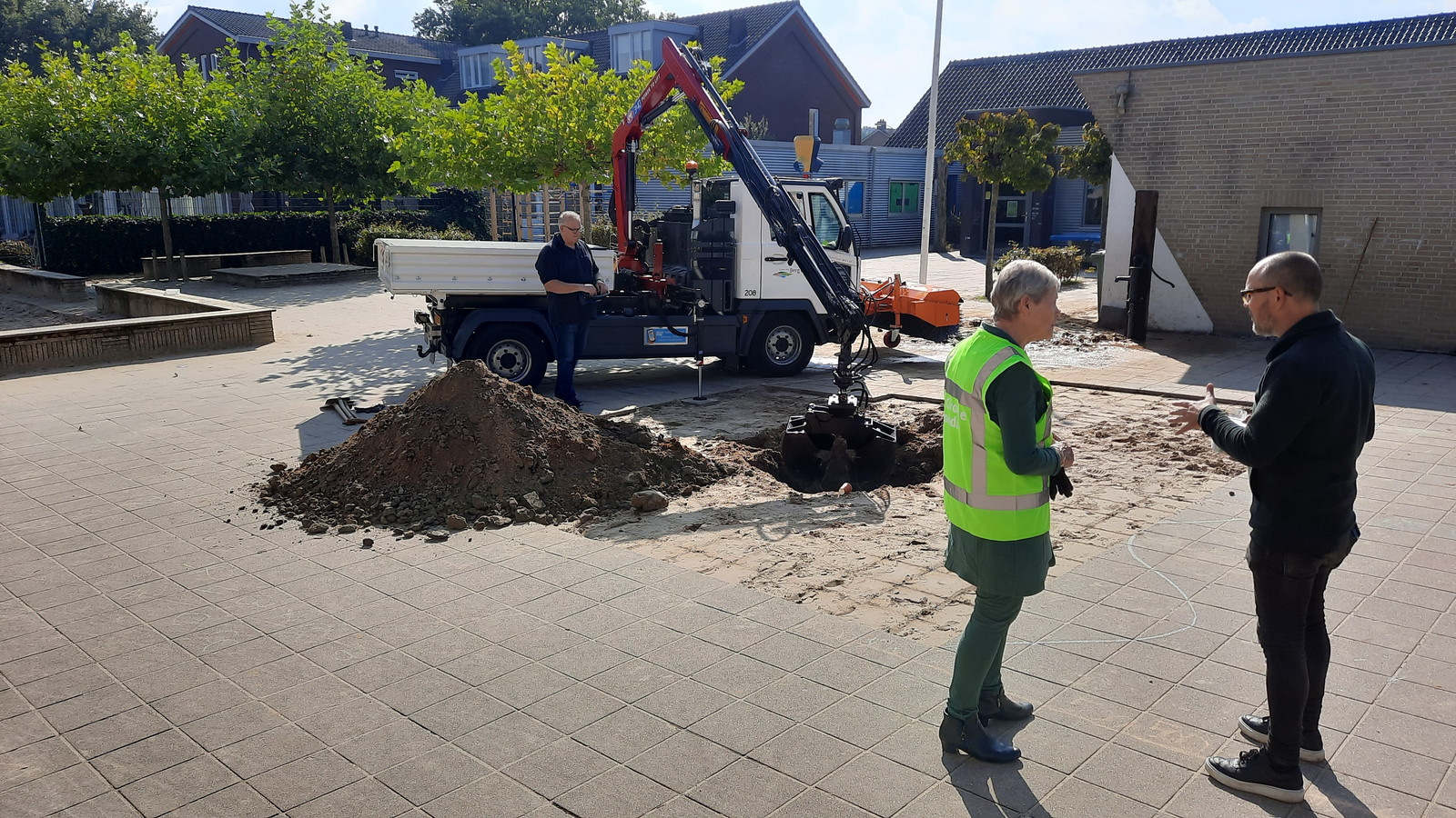 Acties genoeg, maar nat Breedeweg wipt nog amper tegels | Foto ...
