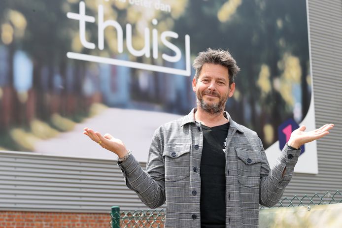 ‘Familie’-pionier Erik Goossens duikt op in ‘Thuis’ | SOAPS | hln.be