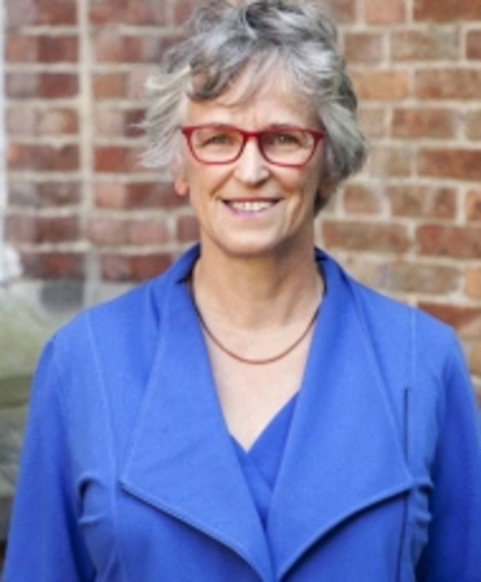 Filosoof Renée van Riessen signeert in Middelburg | Zeeland Geboekt ...