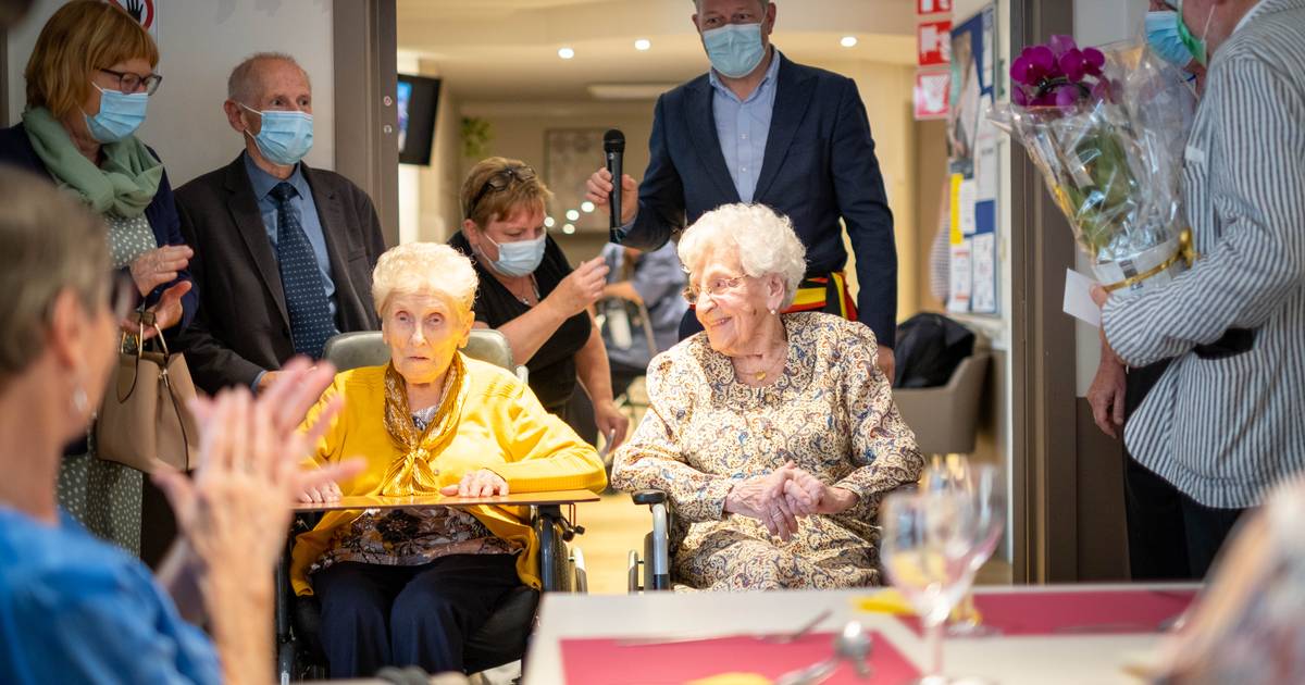 “Goede boter en regelmatig een glaasje”: 100-jarigen Milsenhof ...