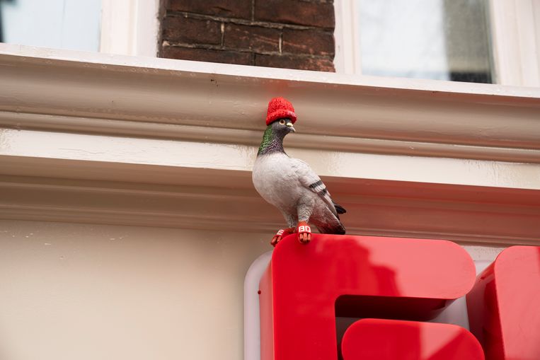 Darth Fisher van Streetart Frankey, bij de Torontobrug | Het Parool