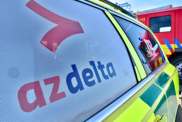 Bromfietser zwaargewond na botsing met auto op kruispunt | Ardooie | hln.be