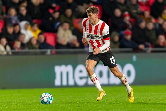 PSV sluit oefencampagne af met ruime zege op Rot-Weiss Essen in ...