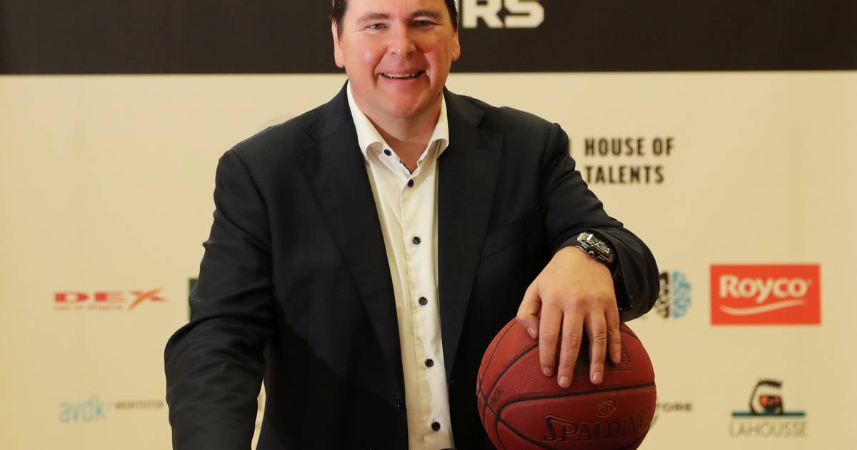 Basketbalclub Kortrijk Spurs heeft met Steve Rousseau nieuwe en ...