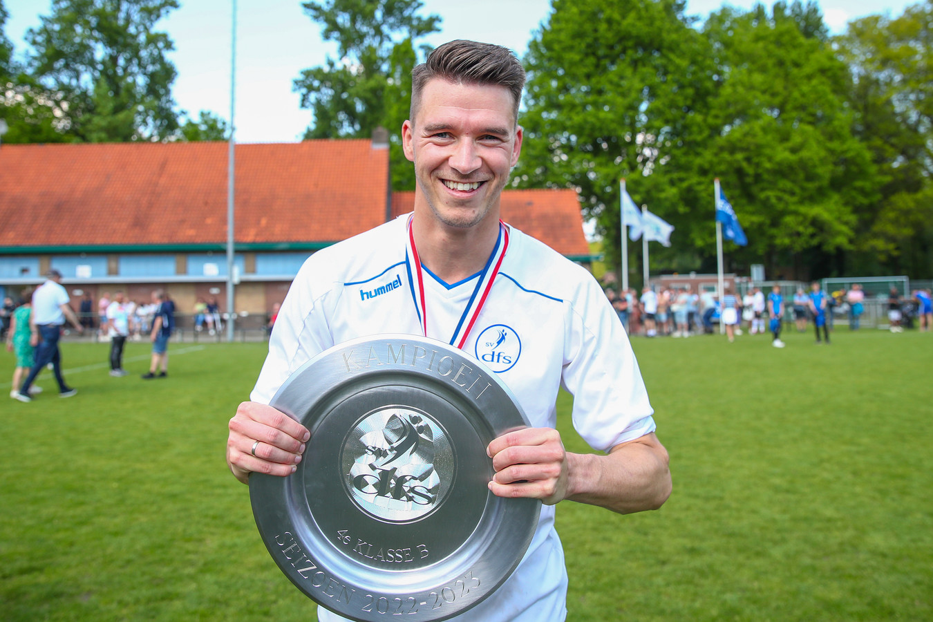 Droomafscheid voor Noah Tomatala: uitblinkende doelman pakt met DFS de ...